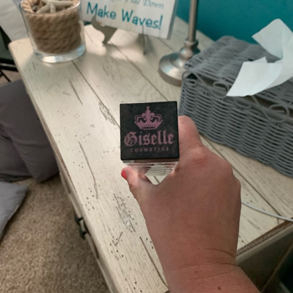 Giselle Cosmetics | Makeup | Loose Eyeshadow Stack | Poshmark